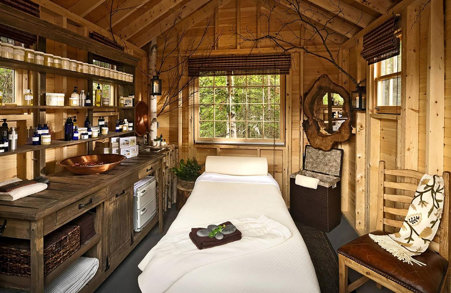 Lodging in North Conway, NH | Vacations at Stonehurst Manor NH