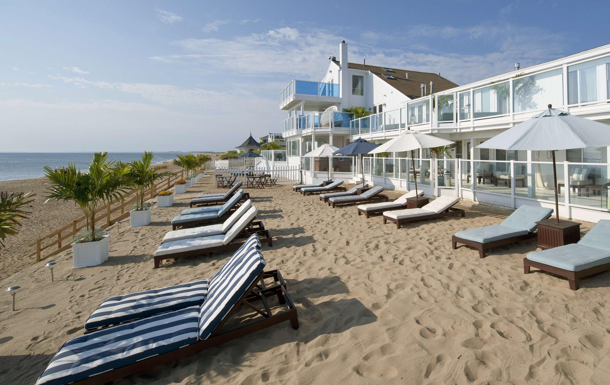 Lodging in Newbury, MA | Beach Vacations + Getaways at Blue - Inn on ...